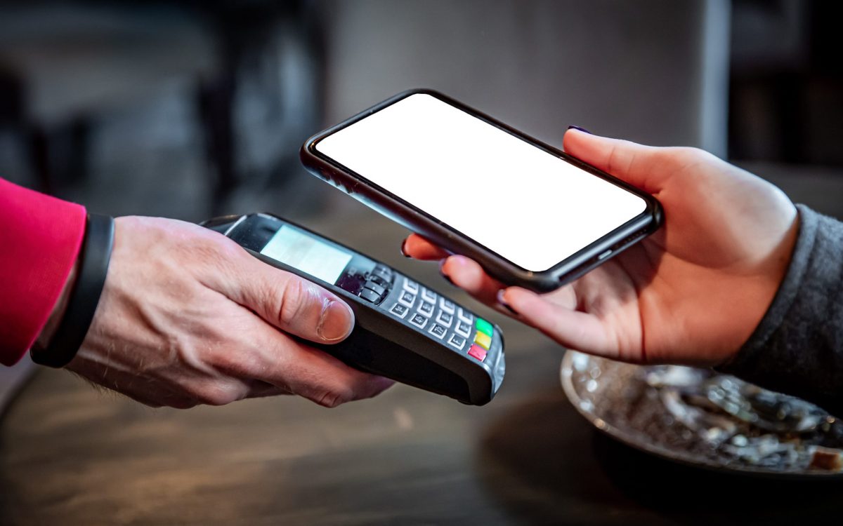 Card terminal for restaurant - fast and reliable - Trivec